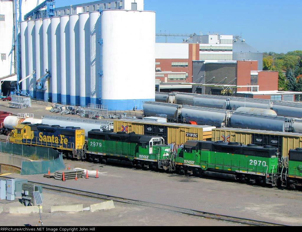 101004072 BNSF 2866-2979-2970 Near Northtown Diesel Shop